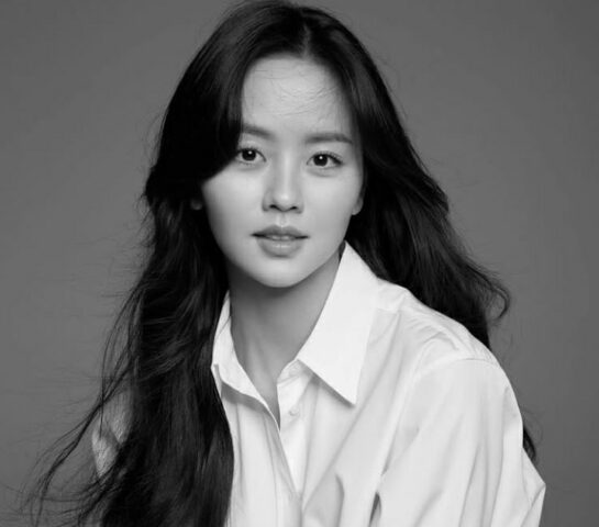 Profil dan Biodata Lengkap Kim So Hyun, Aktris yang Bintangi Drama ...