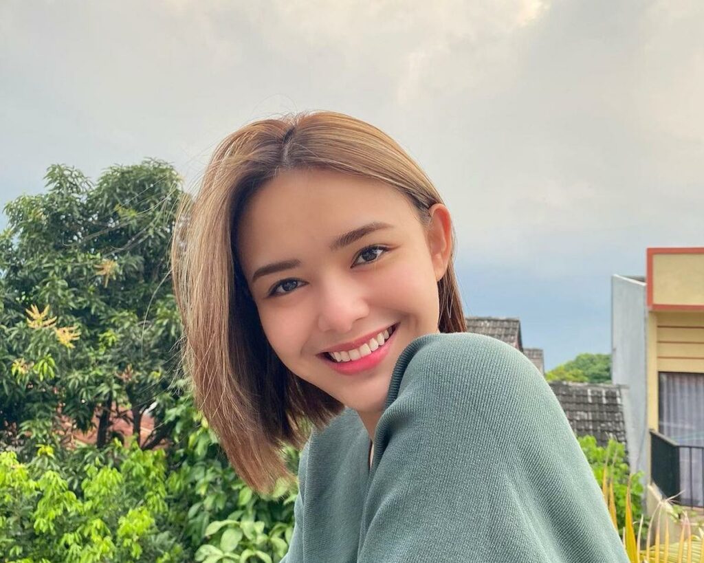 10 Potret & Fakta Amanda Manopo, Aktris yang Suka Basah-Basahan