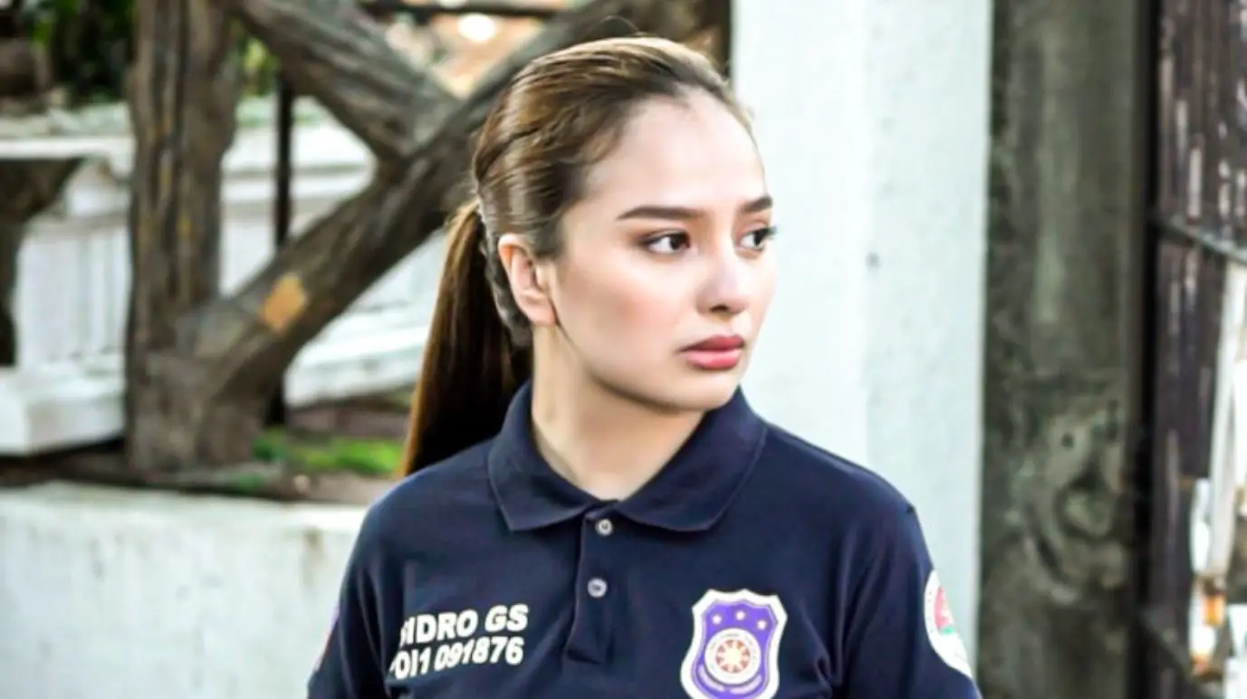 6 Film Robb Guinto Filipina Vivamax Baru, Lawan Main Angeli Khang di ...